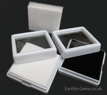 Reversible Black White Insert White Gemstone Display Box 50mm x 50mm